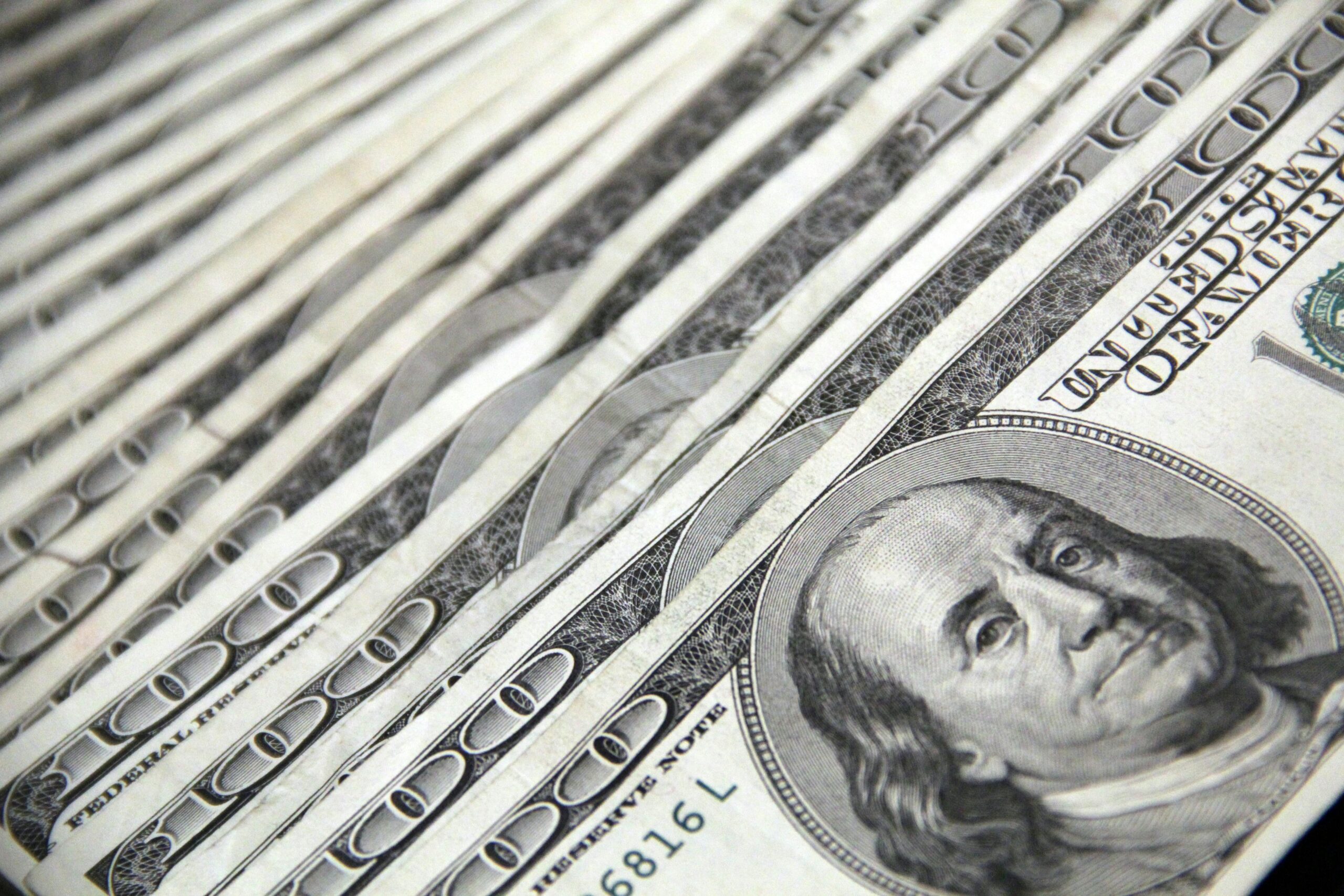Dollar Hits 50-Year Low Amid Investor Retreat from U.S. Assets - WTF WIRE